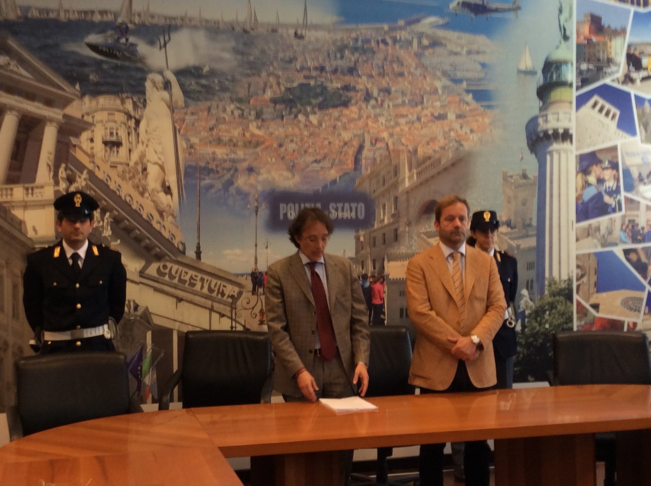 In manette due triestini, estorcevano denaro ad una coppia di disabili ...