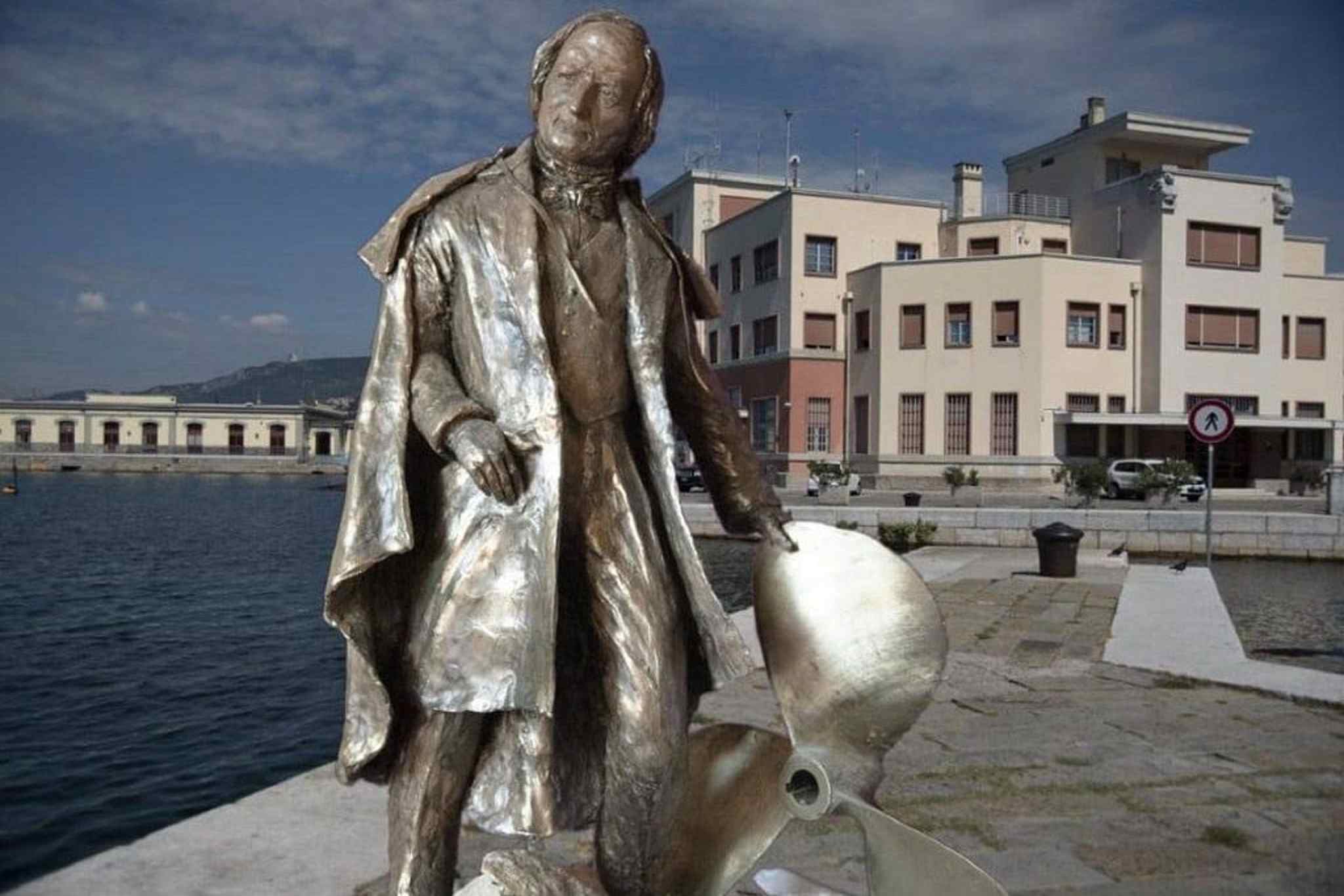 Josef Ressel a Trieste, ultimi ritocchi alla statua. A breve la posa ...
