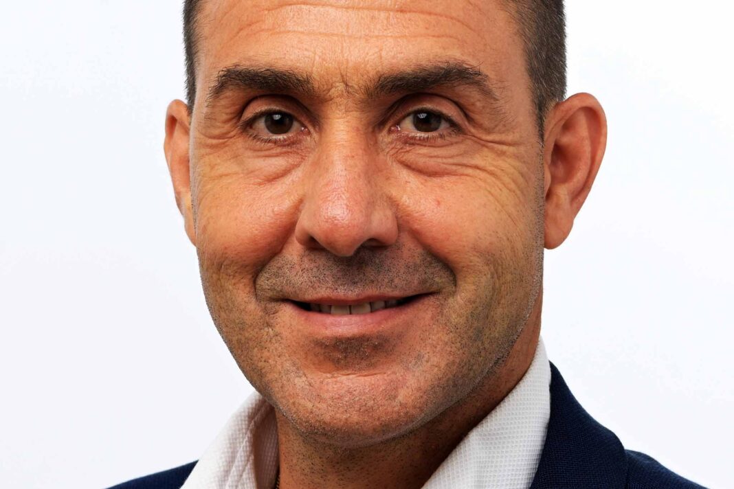 "Mandateci al governo". Vannacci rilancia e nega il femminicidio come ...