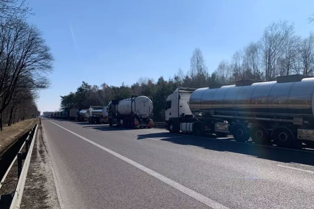 Verso la riapertura della superstrada slovena, una corsia per i Tir