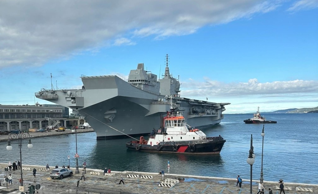 Trieste blindata, bacini chiusi per la cerimonia di Nave Trieste ...
